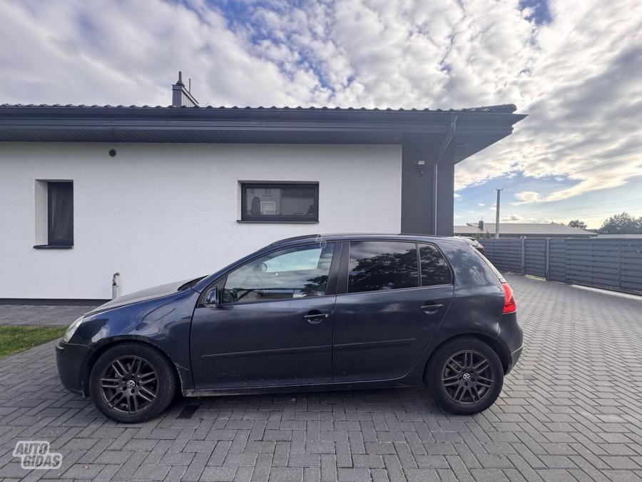 Volkswagen Golf 2005 Kauņa, ar dzinēja tilpumu 1.90 L un nobraukumu 300 tūkst. km par 1590 €, foto 7 vietnē AUTOMOTO.COM.LV