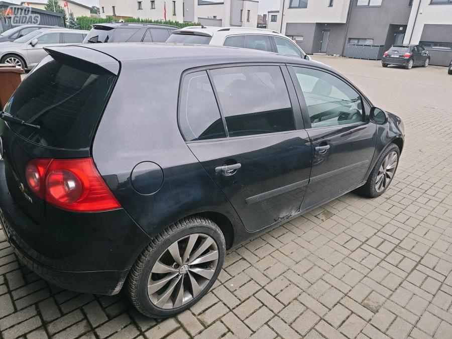 Volkswagen Golf 2005 in Kaunas, with an engine capacity of 1.90 L and mileage of 360 thousand km for 600 €, photo 4 on AUTOMOTO.COM.LV