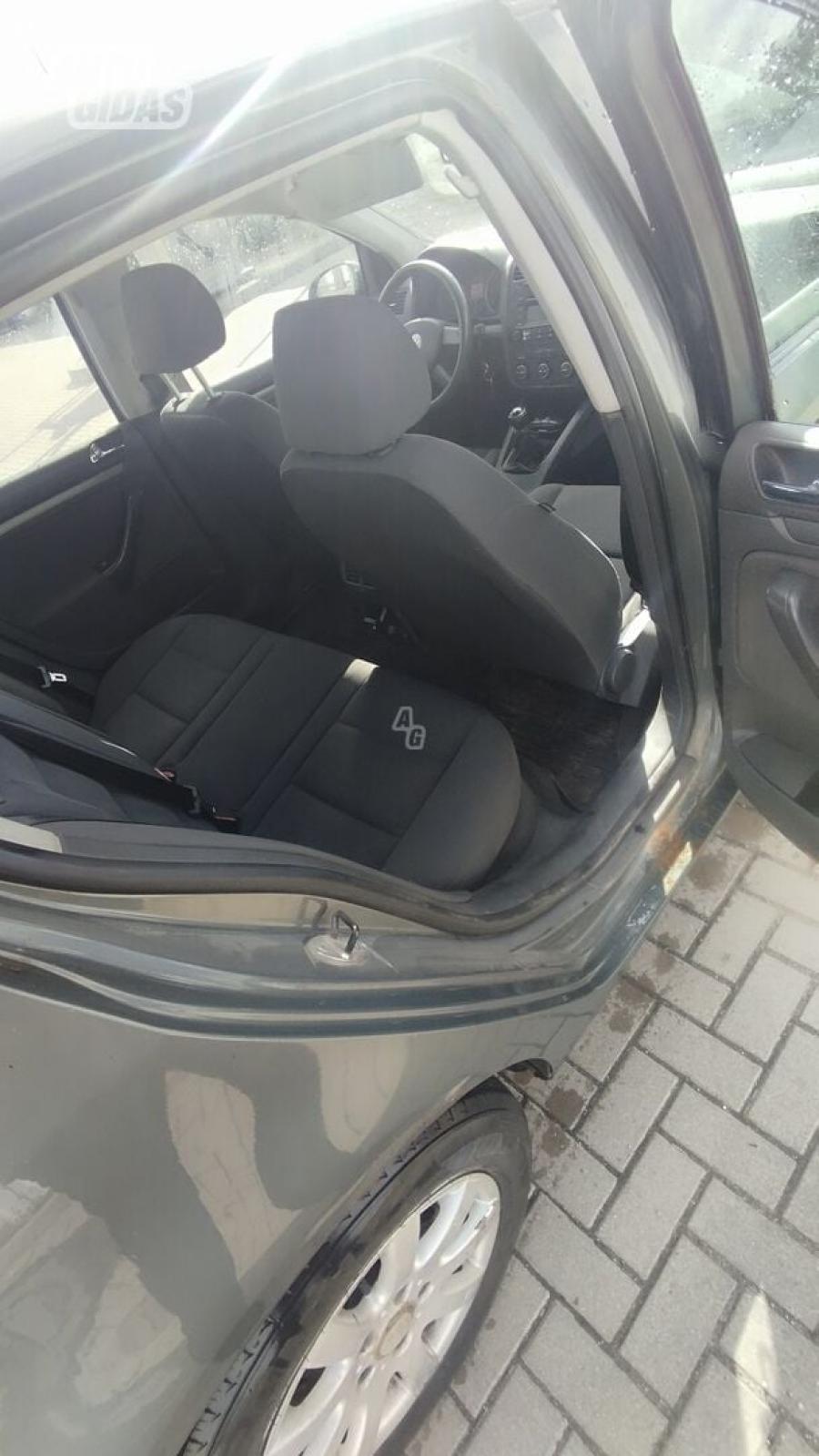 Volkswagen Golf 2005 Joniškis, ar dzinēja tilpumu 1.90 L un nobraukumu 500 tūkst. km par 600 €, foto 3 vietnē AUTOMOTO.COM.LV
