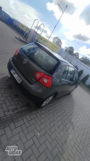 Volkswagen Golf 2005 Joniškis, ar dzinēja tilpumu 1.90 L un nobraukumu 500 tūkst. km par 600 €, foto 7 vietnē AUTOMOTO.COM.LV