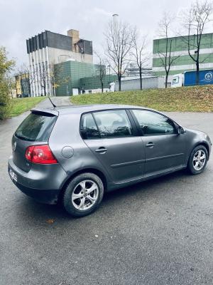 Volkswagen Golf 2005 in Panevezys, with an engine capacity of 1.90 L and mileage of 442 thousand km for 1000 €, photo 10 on AUTOMOTO.COM.LV