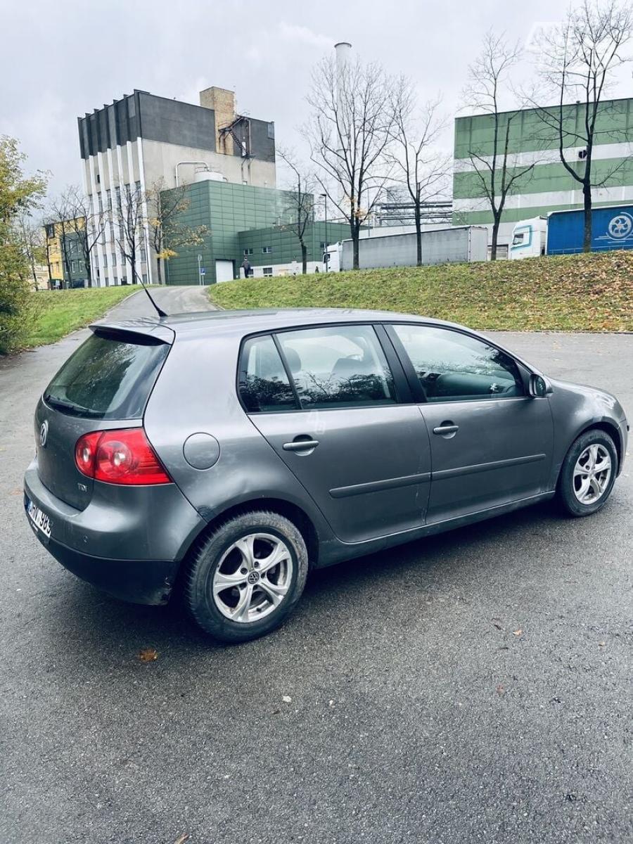 Volkswagen Golf 2005 in Panevezys, with an engine capacity of 1.90 L and mileage of 442 thousand km for 1000 €, photo 10 on AUTOMOTO.COM.LV
