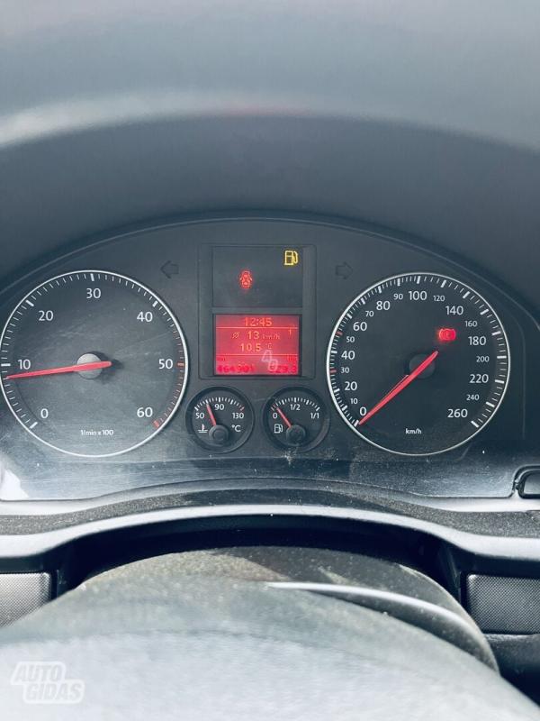 Фольксваген Гольф 2005 в Паневежис на AUTOMOTO.COM.LV Фольксваген Гольф 2005 в Паневежис, объемом двигателя 1.90 л и пробегом 442 тыс. км за 1000 €, фото 11 на AUTOMOTO.COM.LV