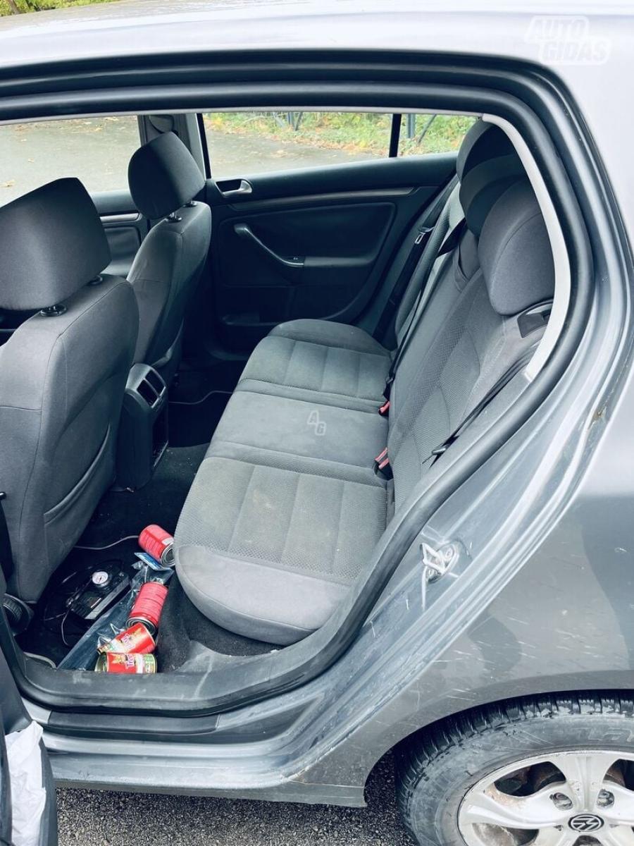 Volkswagen Golf 2005 in Panevezys, with an engine capacity of 1.90 L and mileage of 442 thousand km for 1000 €, photo 12 on AUTOMOTO.COM.LV