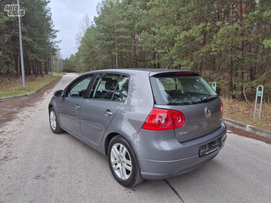 Volkswagen Golf 2006 Jurbarkas, ar dzinēja tilpumu 1.90 L un nobraukumu 265 tūkst. km par 3000 €, foto 3 vietnē AUTOMOTO.COM.LV