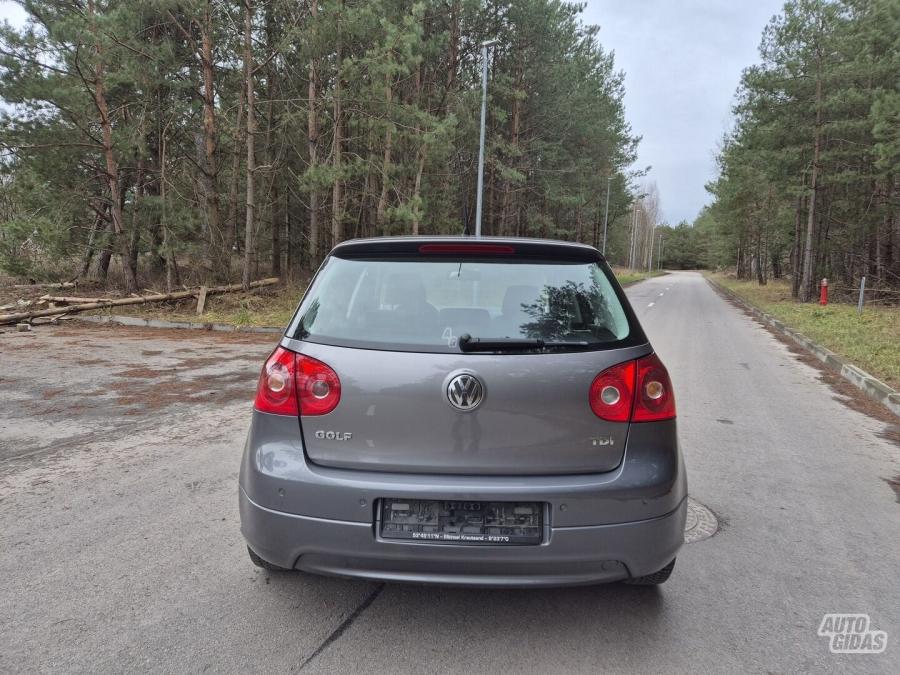 Volkswagen Golf 2006 Jurbarkas, ar dzinēja tilpumu 1.90 L un nobraukumu 265 tūkst. km par 3000 €, foto 4 vietnē AUTOMOTO.COM.LV