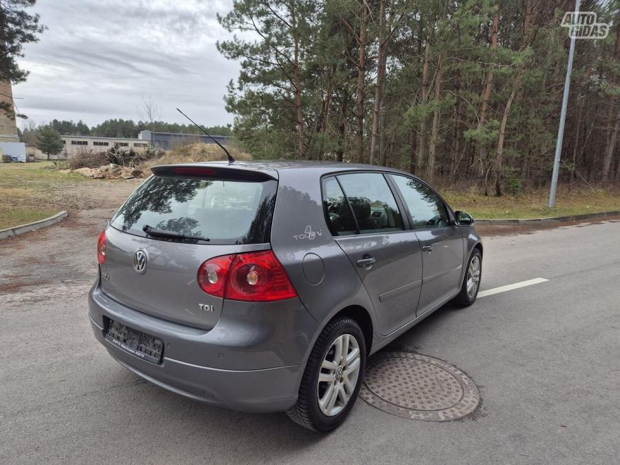 Volkswagen Golf 2006 Jurbarkas, ar dzinēja tilpumu 1.90 L un nobraukumu 265 tūkst. km par 3000 €, foto 5 vietnē AUTOMOTO.COM.LV