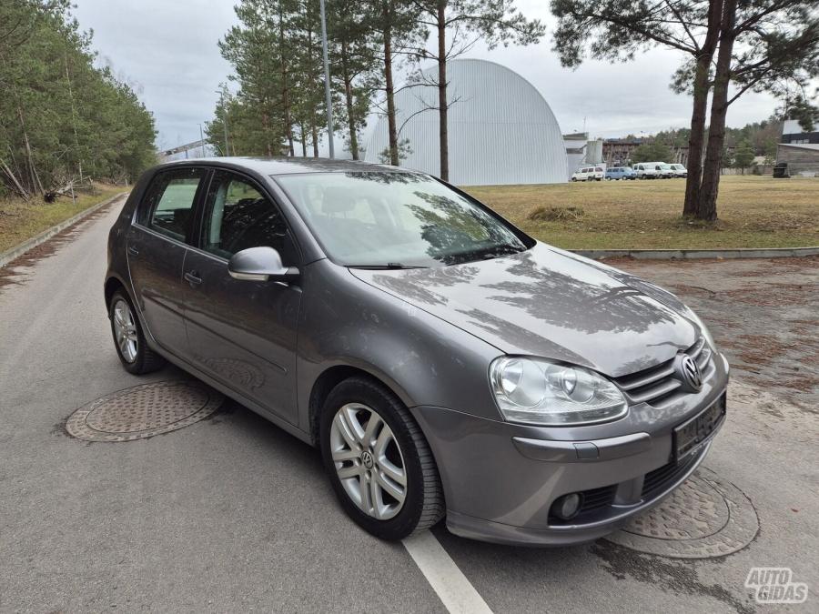 Volkswagen Golf 2006 Jurbarkas, ar dzinēja tilpumu 1.90 L un nobraukumu 265 tūkst. km par 3000 €, foto 7 vietnē AUTOMOTO.COM.LV