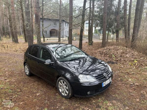 Volkswagen Golf 2006 Viļņa, ar dzinēja tilpumu 1.90 L un nobraukumu 390 tūkst. km par 1300 €, foto 1 vietnē AUTOMOTO.COM.LV