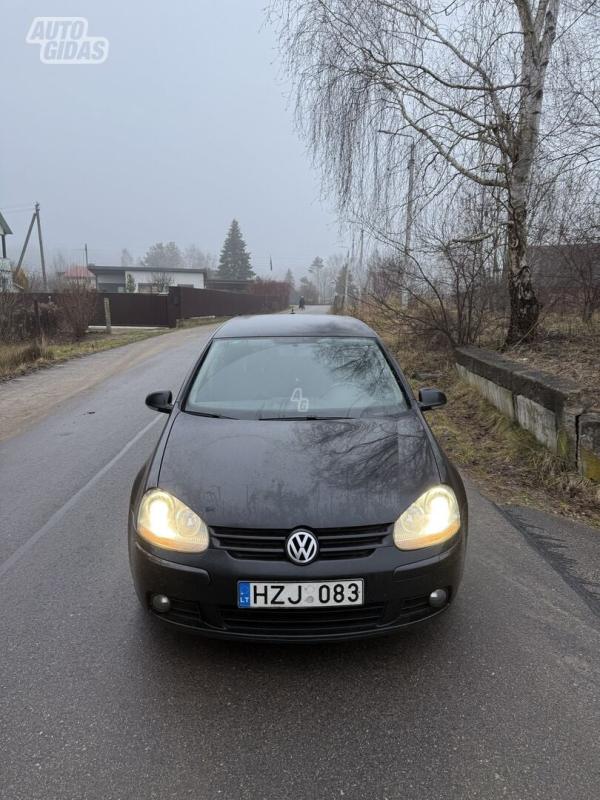 Volkswagen Golf 2006 Viļņa, ar dzinēja tilpumu 1.90 L un nobraukumu 390 tūkst. km par 1300 €, foto 4 vietnē AUTOMOTO.COM.LV
