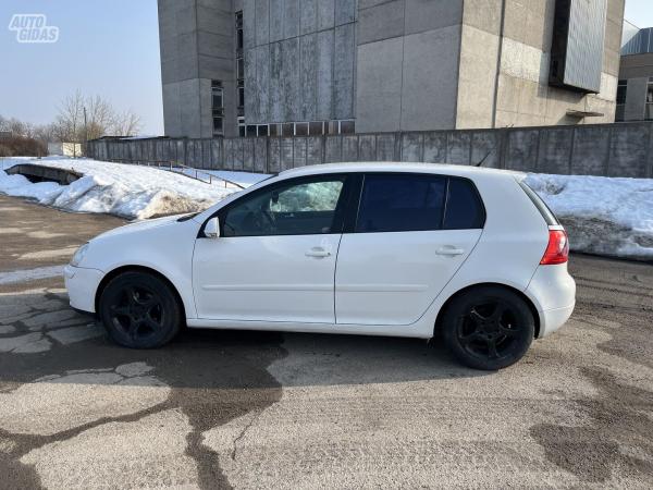 Volkswagen Golf 2006 in Panevezys, with an engine capacity of 1.90 L and mileage of 198 thousand km for 1950 €, photo 1 on AUTOMOTO.COM.LV