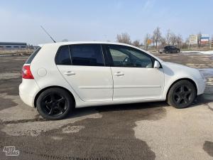 Volkswagen Golf 2006 Panevēža, ar dzinēja tilpumu 1.90 L un nobraukumu 198 tūkst. km par 1950 €, foto 4 vietnē AUTOMOTO.COM.LV