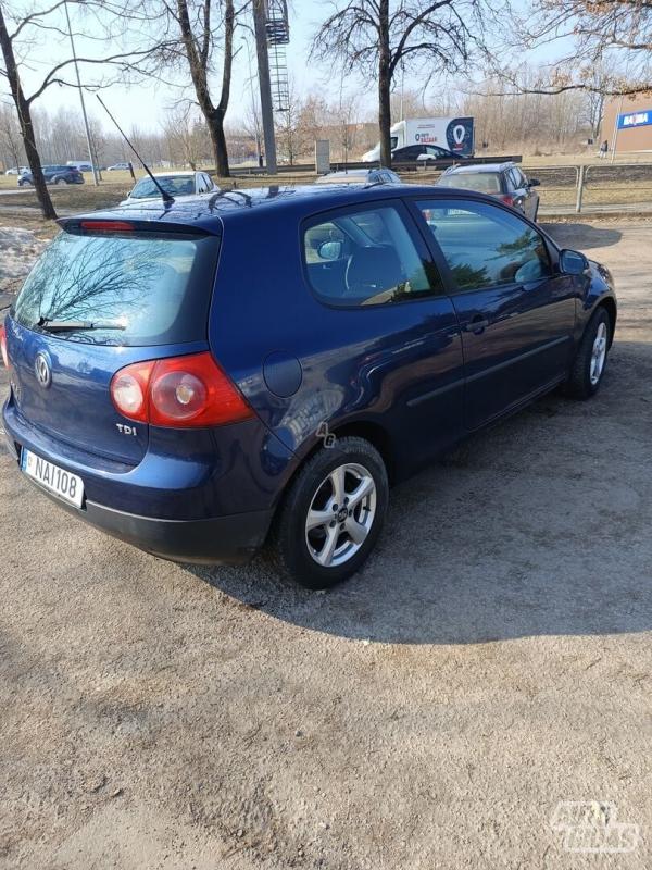 Volkswagen Golf 2006 Viļņa, ar dzinēja tilpumu 1.90 L un nobraukumu 343 tūkst. km par 950 €, foto 3 vietnē AUTOMOTO.COM.LV