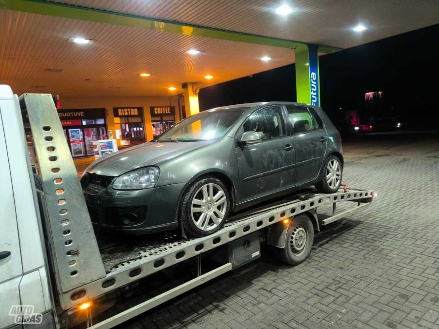 Volkswagen Golf 2006 Kauņa, ar dzinēja tilpumu 2.50 L un nobraukumu 245 tūkst. km par 666 €, foto 1 vietnē AUTOMOTO.COM.LV