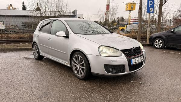Volkswagen Golf 2006 in Klaipeda, with an engine capacity of 2.00 L and mileage of 330 thousand km for 1800 €, photo 1 on AUTOMOTO.COM.LV