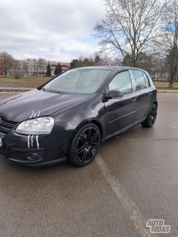 Volkswagen Golf 2006 Kauņa, ar dzinēja tilpumu 2.00 L un nobraukumu 300 tūkst. km par 1000 €, foto 1 vietnē AUTOMOTO.COM.LV