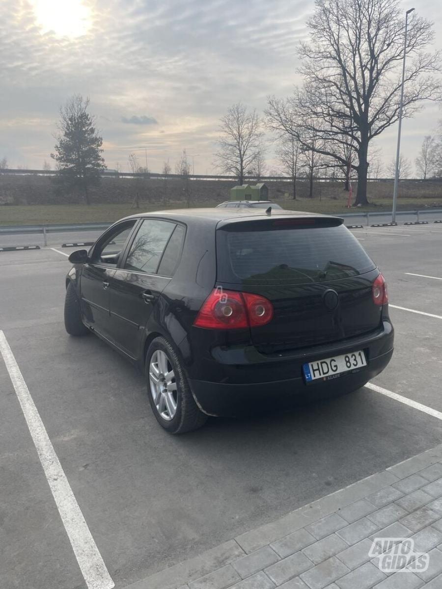 Volkswagen Golf 2006 Kauņa, ar dzinēja tilpumu 1.90 L un nobraukumu 400 tūkst. km par 750 €, foto 4 vietnē AUTOMOTO.COM.LV