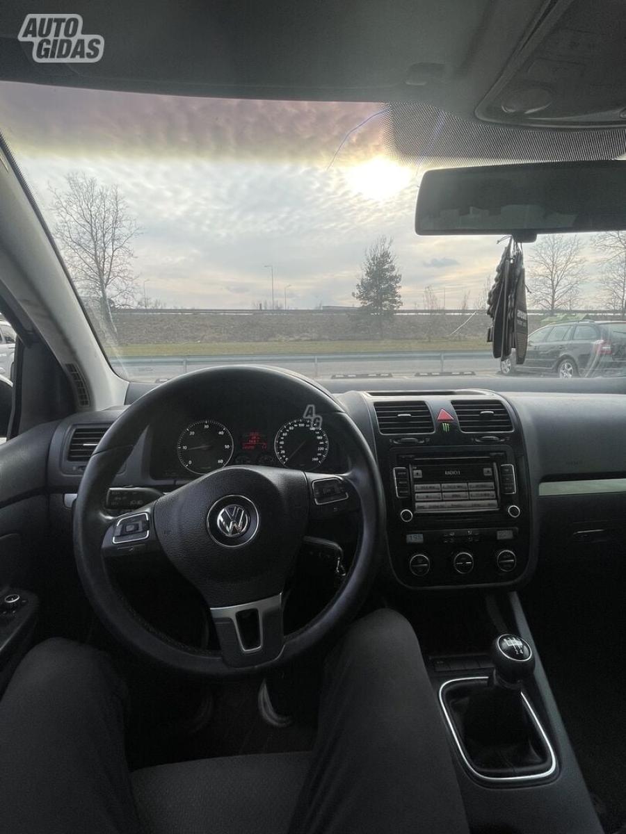 Volkswagen Golf 2006 Kauņa, ar dzinēja tilpumu 1.90 L un nobraukumu 400 tūkst. km par 750 €, foto 5 vietnē AUTOMOTO.COM.LV