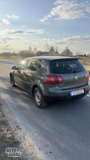 Volkswagen Golf 2006 in Vilnius, with an engine capacity of 2.00 L and mileage of 300 thousand km for 450 €, photo 4 on AUTOMOTO.COM.LV
