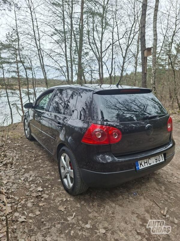 Volkswagen Golf 2006 in Vilnius, with an engine capacity of 1.90 L and mileage of 360 thousand km for 2100 €, photo 3 on AUTOMOTO.COM.LV