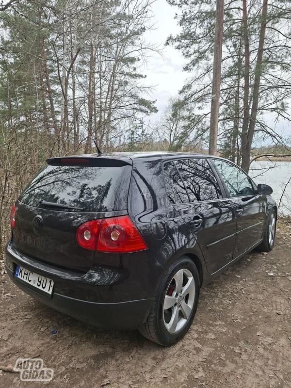 Volkswagen Golf 2006 in Vilnius, with an engine capacity of 1.90 L and mileage of 360 thousand km for 2100 €, photo 4 on AUTOMOTO.COM.LV