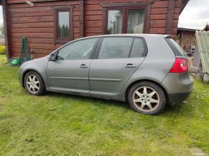 Volkswagen Golf 2006 in Vilnius, with an engine capacity of 1.40 L and mileage of 207 thousand km for 1700 €, photo 3 on AUTOMOTO.COM.LV