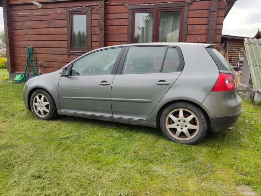 Volkswagen Golf 2006 in Vilnius, with an engine capacity of 1.40 L and mileage of 207 thousand km for 1700 €, photo 3 on AUTOMOTO.COM.LV
