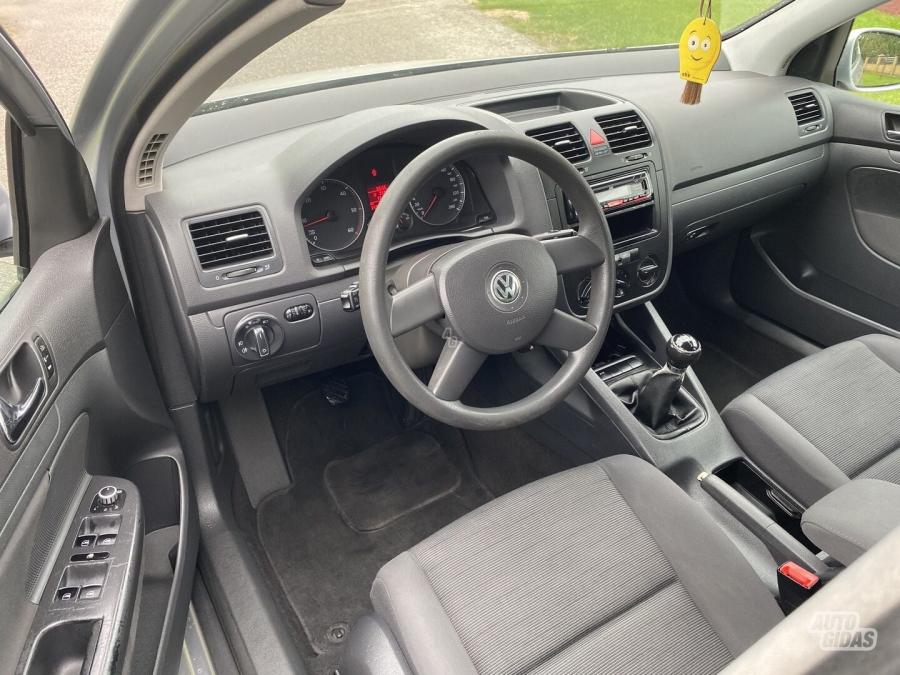 Volkswagen Golf 2006 in Ignalina, with an engine capacity of 1.90 L and mileage of 340 thousand km for 1850 €, photo 8 on AUTOMOTO.COM.LV
