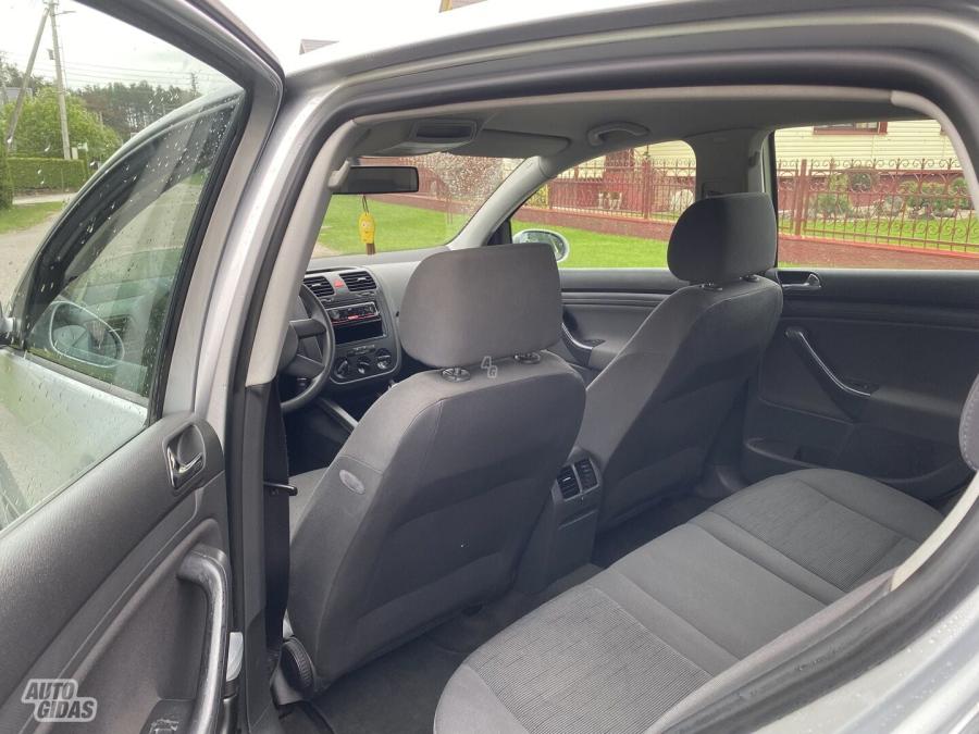 Volkswagen Golf 2006 in Ignalina, with an engine capacity of 1.90 L and mileage of 340 thousand km for 1850 €, photo 9 on AUTOMOTO.COM.LV