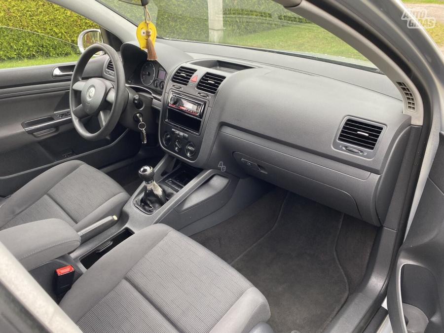 Volkswagen Golf 2006 in Ignalina, with an engine capacity of 1.90 L and mileage of 340 thousand km for 1850 €, photo 12 on AUTOMOTO.COM.LV