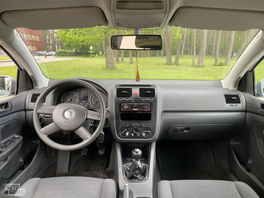 Volkswagen Golf 2006 in Ignalina, with an engine capacity of 1.90 L and mileage of 340 thousand km for 1750 €, photo 9 on AUTOMOTO.COM.LV