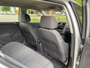 Volkswagen Golf 2006 in Ignalina, with an engine capacity of 1.90 L and mileage of 340 thousand km for 1750 €, photo 10 on AUTOMOTO.COM.LV