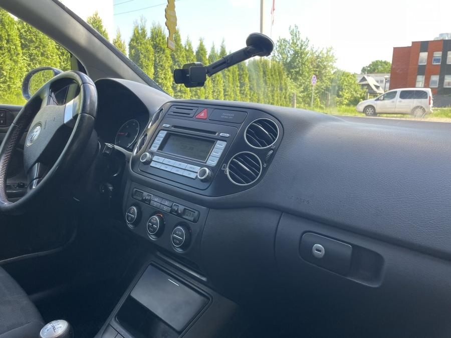 Volkswagen Golf 2006 Kauņa, ar dzinēja tilpumu 1.90 L un nobraukumu 301 tūkst. km par 1750 €, foto 20 vietnē AUTOMOTO.COM.LV