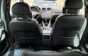 Volkswagen Golf 2006 in Jonava, with an engine capacity of 2.00 L and mileage of 380 thousand km for 930 €, photo 8 on AUTOMOTO.COM.LV
