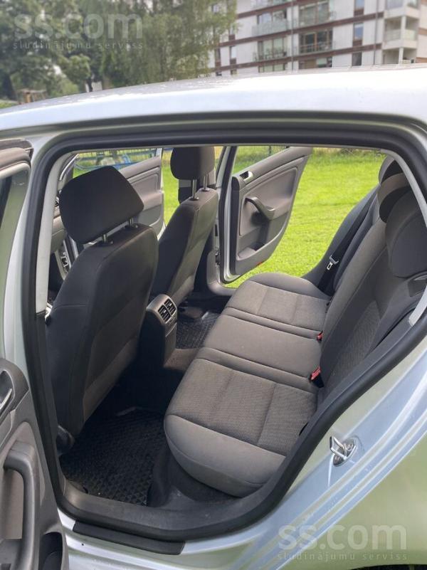 Volkswagen Golf 2006 in Riga, with an engine capacity of 1.60 L and mileage of 118 thousand km for 2750 €, photo 4 on AUTOMOTO.COM.LV