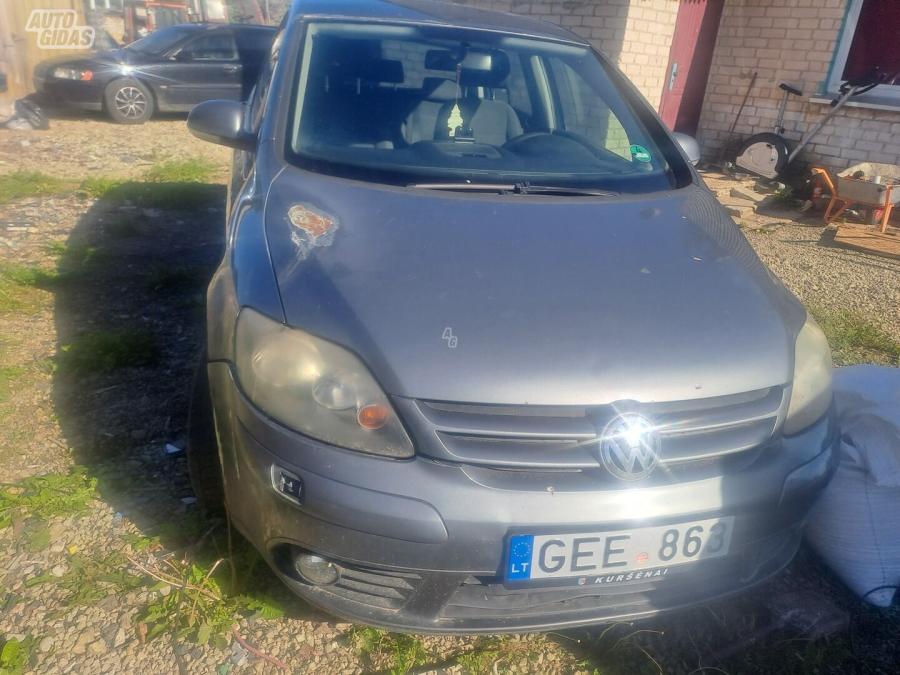 Volkswagen Golf 2006 Akmenė, ar dzinēja tilpumu 1.90 L un nobraukumu 300 tūkst. km par 600 €, foto 5 vietnē AUTOMOTO.COM.LV