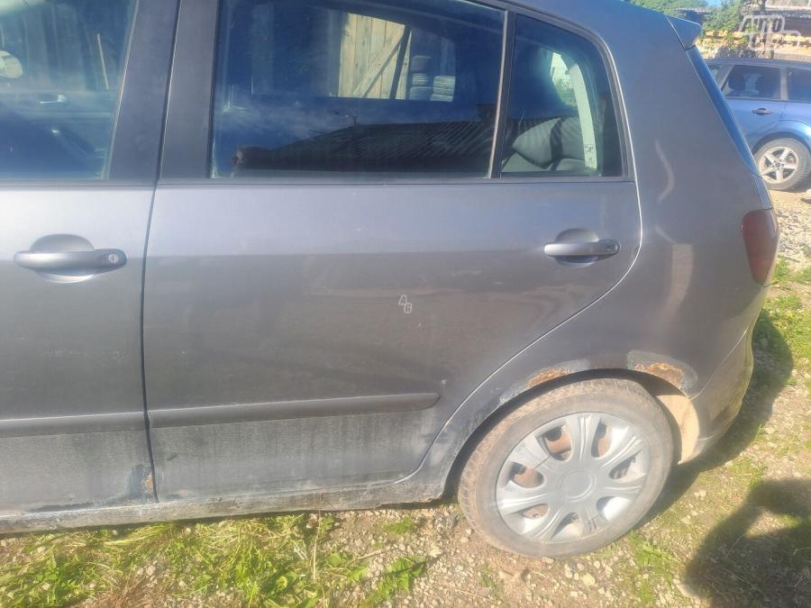 Volkswagen Golf 2006 Akmenė, ar dzinēja tilpumu 1.90 L un nobraukumu 300 tūkst. km par 600 €, foto 6 vietnē AUTOMOTO.COM.LV