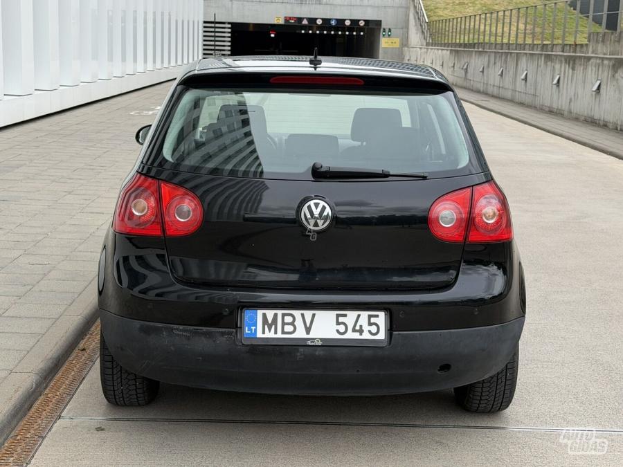 Volkswagen Golf 2006 Viļņa, ar dzinēja tilpumu 1.90 L un nobraukumu 340 tūkst. km par 1700 €, foto 8 vietnē AUTOMOTO.COM.LV