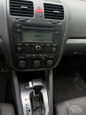 Volkswagen Golf 2006 Viļņa, ar dzinēja tilpumu 1.90 L un nobraukumu 340 tūkst. km par 1700 €, foto 14 vietnē AUTOMOTO.COM.LV