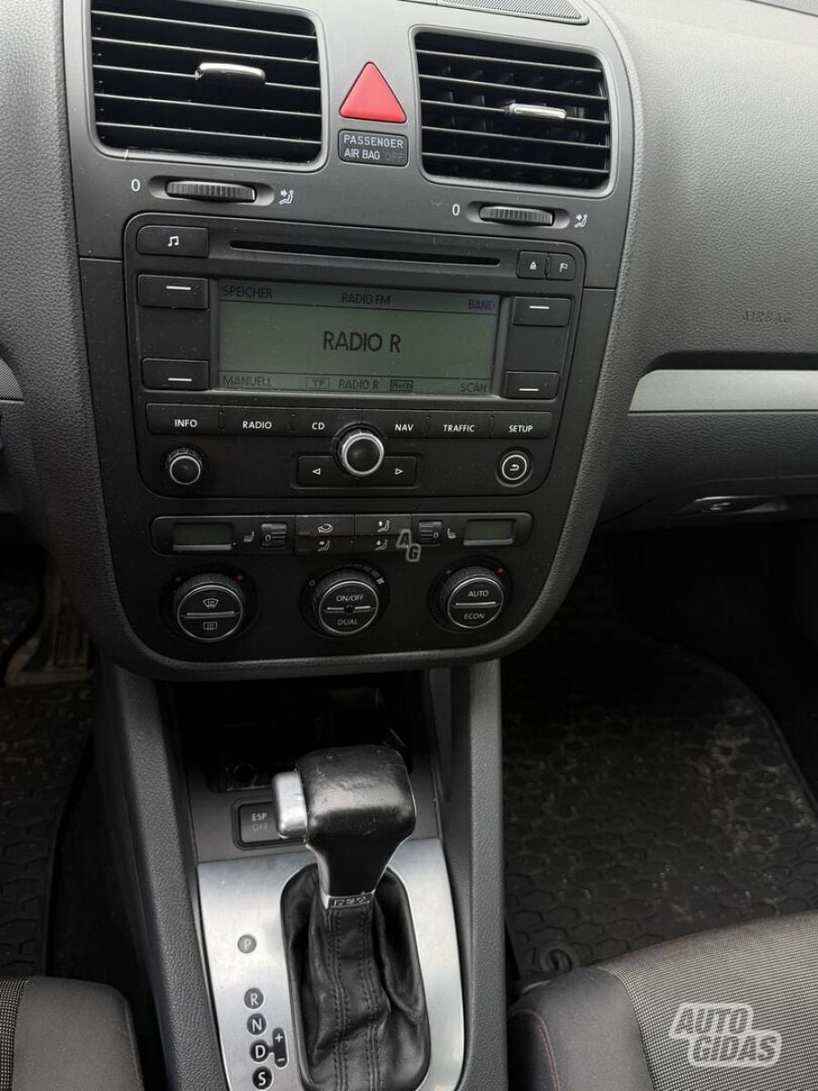 Volkswagen Golf 2006 Viļņa, ar dzinēja tilpumu 1.90 L un nobraukumu 340 tūkst. km par 1700 €, foto 14 vietnē AUTOMOTO.COM.LV