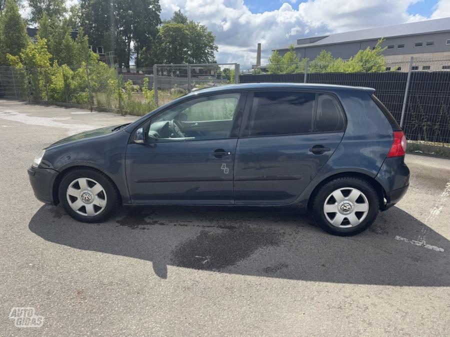Volkswagen Golf 2006 in Siauliai, with an engine capacity of 1.90 L and mileage of 312 thousand km for 650 €, photo 5 on AUTOMOTO.COM.LV