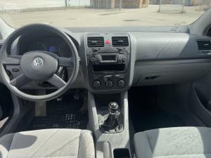 Volkswagen Golf 2006 in Siauliai, with an engine capacity of 1.90 L and mileage of 312 thousand km for 650 €, photo 9 on AUTOMOTO.COM.LV