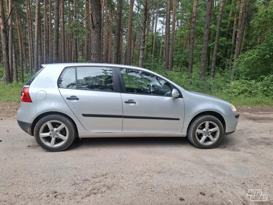 Volkswagen Golf 2006 in Kaunas, with an engine capacity of 1.90 L and mileage of 313 thousand km for 1900 €, photo 6 on AUTOMOTO.COM.LV