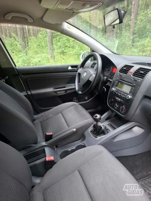 Volkswagen Golf 2006 in Kaunas, with an engine capacity of 1.90 L and mileage of 313 thousand km for 1900 €, photo 12 on AUTOMOTO.COM.LV
