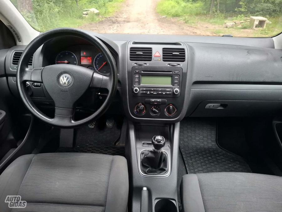 Volkswagen Golf 2006 in Kaunas, with an engine capacity of 1.90 L and mileage of 313 thousand km for 1900 €, photo 13 on AUTOMOTO.COM.LV