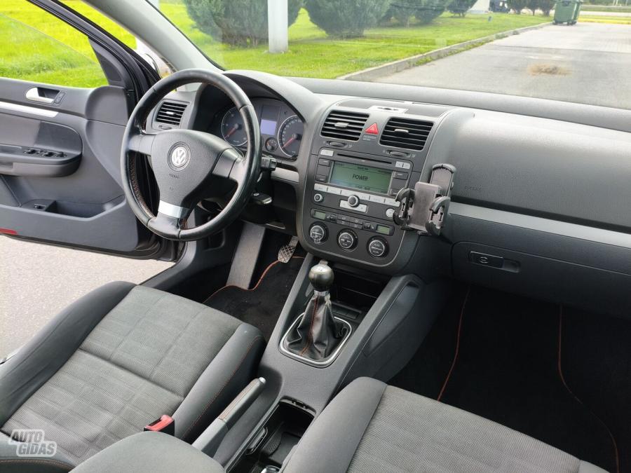 Volkswagen Golf 2006 Kauņa, ar dzinēja tilpumu 1.90 L un nobraukumu 215 tūkst. km par 2700 €, foto 10 vietnē AUTOMOTO.COM.LV