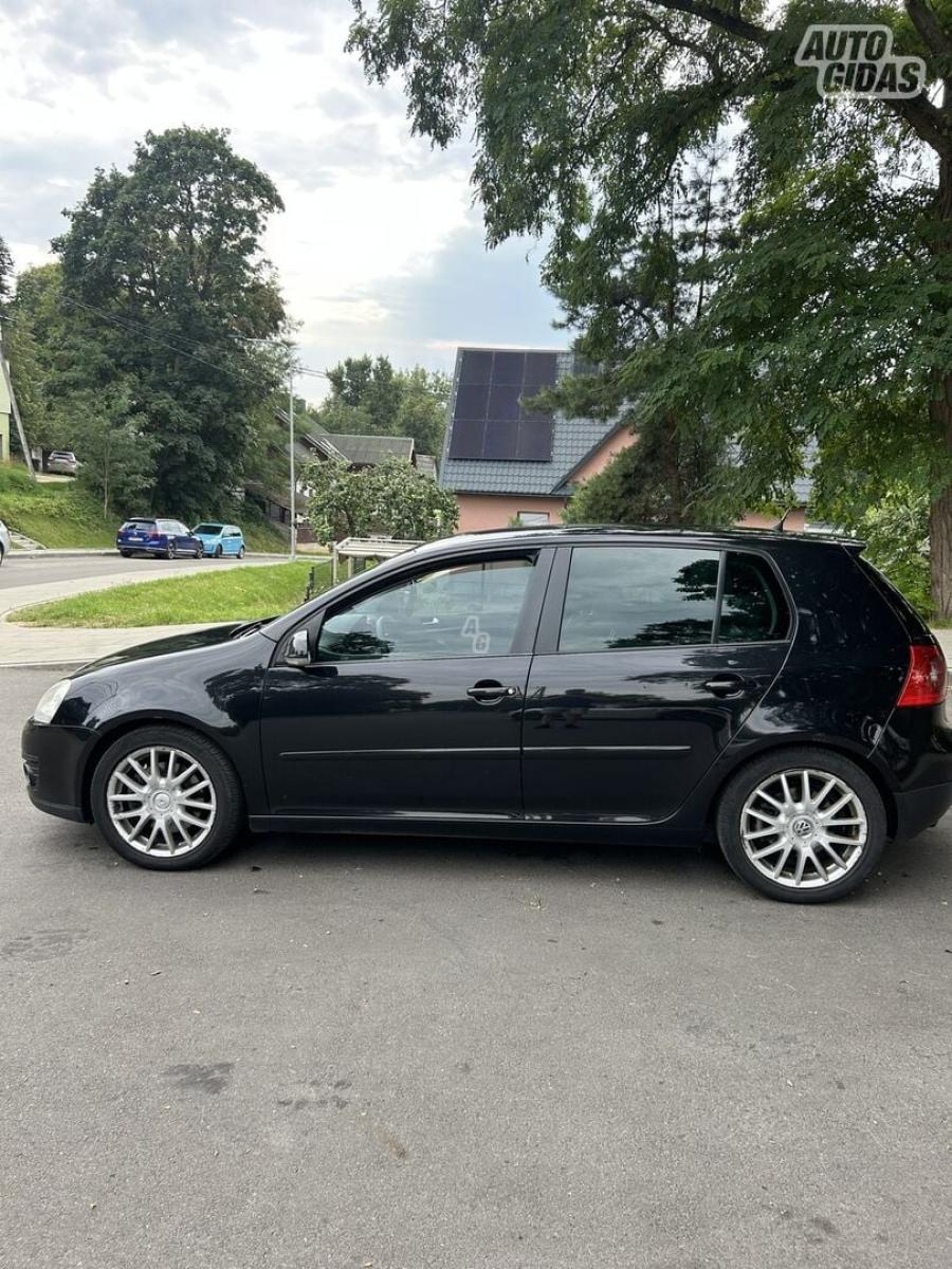 Volkswagen Golf 2006 in Vilnius, with an engine capacity of 2.00 L and mileage of 241 thousand km for 2550 €, photo 5 on AUTOMOTO.COM.LV