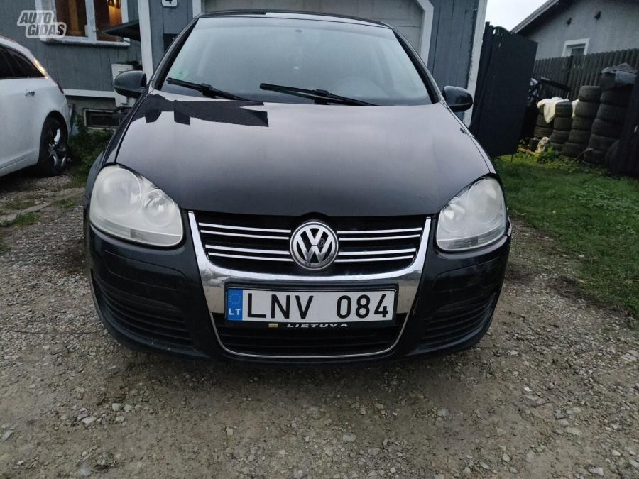 Volkswagen Golf 2006 in Siauliai, with an engine capacity of 1.40 L and mileage of 255 thousand km for 950 €, photo 3 on AUTOMOTO.COM.LV