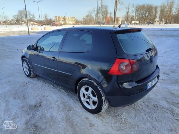 Volkswagen Golf 2007 in Ukmerge, with an engine capacity of 1.90 L and mileage of 421 thousand km for 1350 €, photo 4 on AUTOMOTO.COM.LV