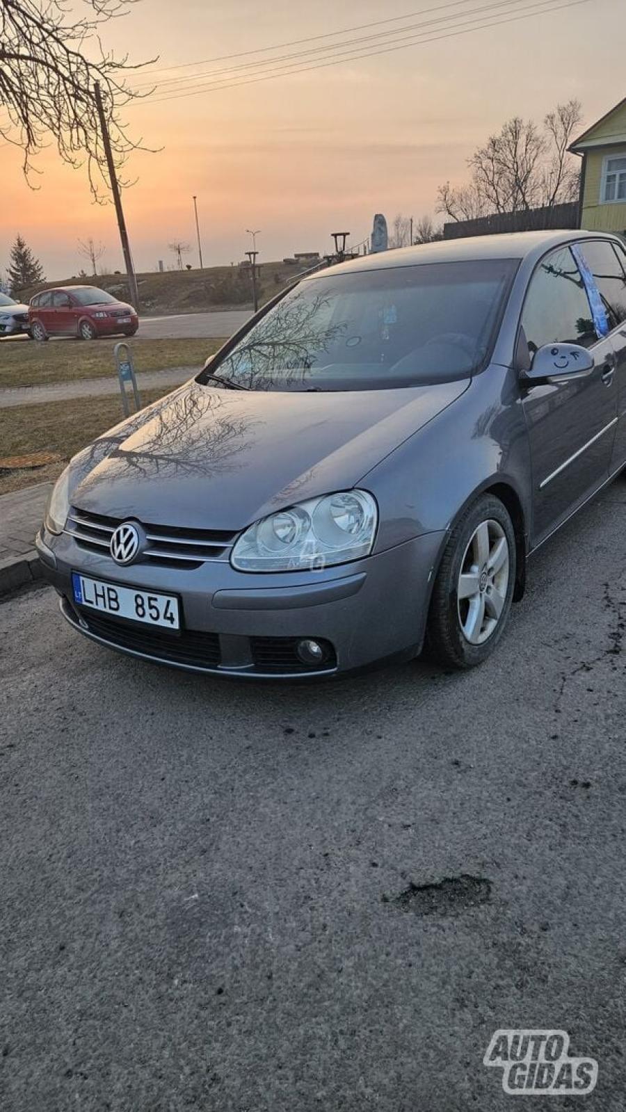 Volkswagen Golf 2007 in Prienai, with an engine capacity of 2.00 L and mileage of 300 thousand km for 2350 €, photo 1 on AUTOMOTO.COM.LV